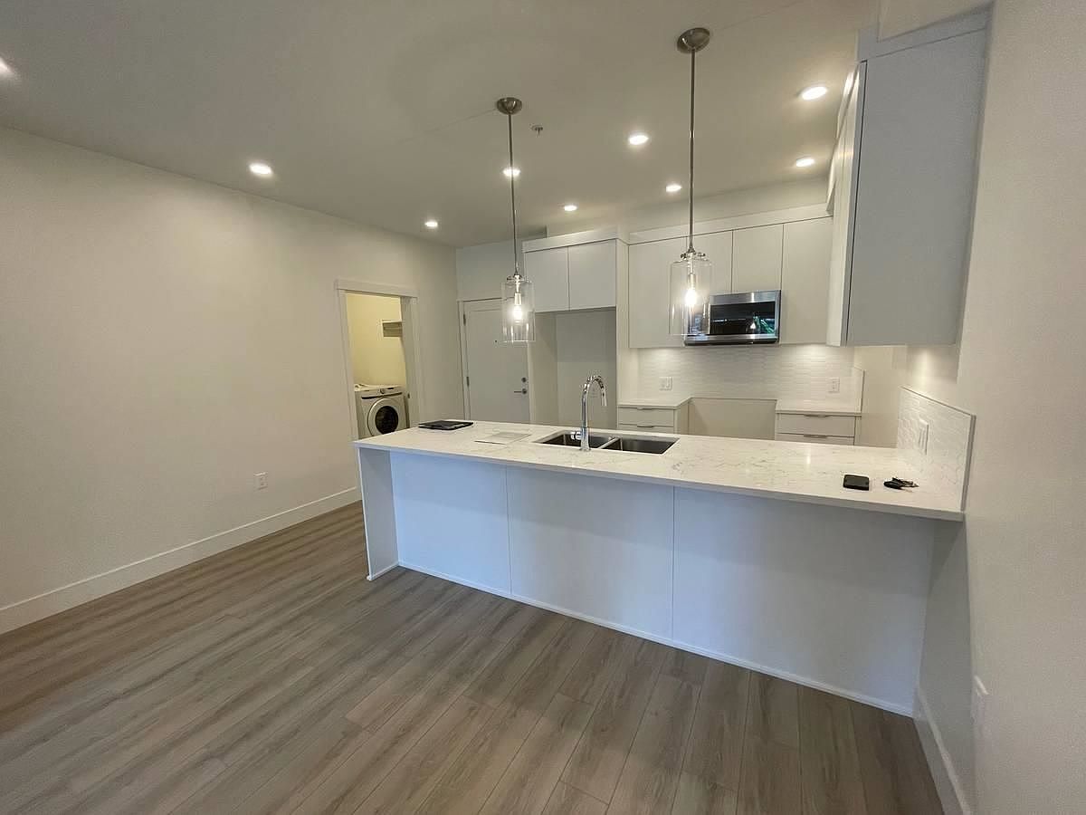 11865 227th St #311, Maple Ridge, BC V2X 6H9 | Zillow