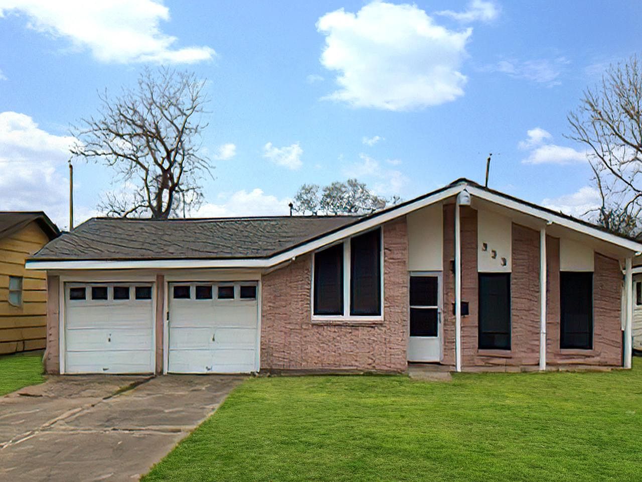 333 N Shanks St, Clute, TX 77531 | Zillow