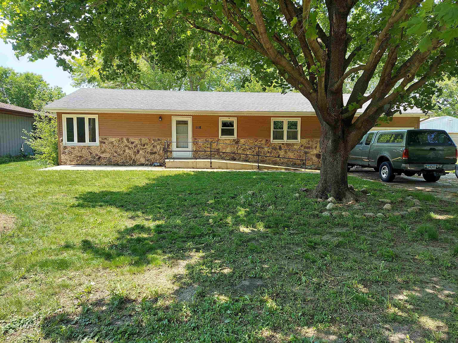 118 5th Ave NW, Fostoria, IA 51340 | Zillow