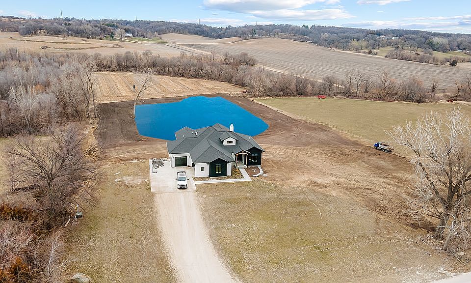 28521 325th St, New Hartford, IA 50660 | Zillow