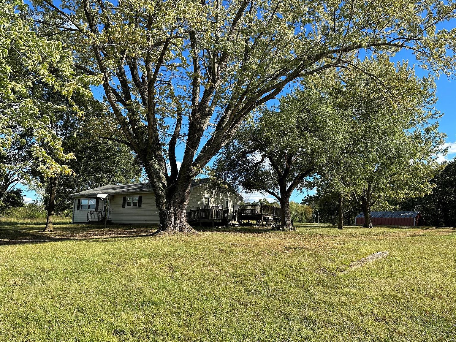 5946 Highway 50, Gerald, MO 63037 | Zillow