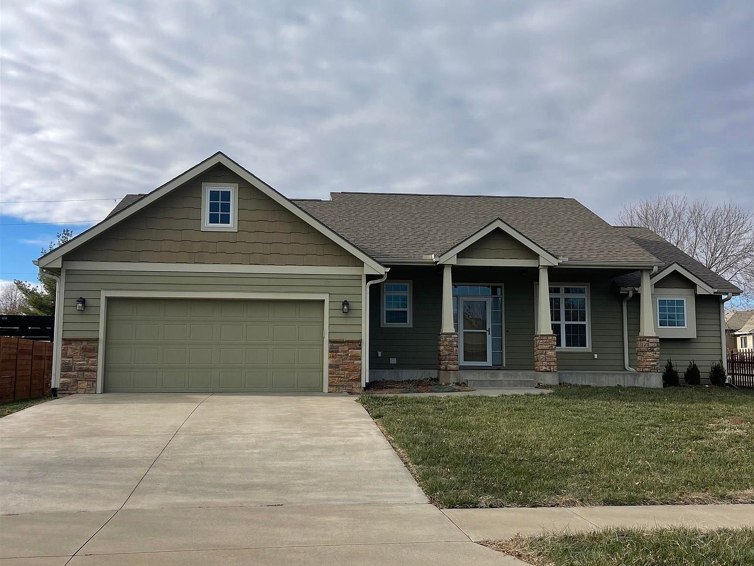 2839 SW Berkshire Dr, Topeka, KS 66614 | MLS #237239 | Zillow