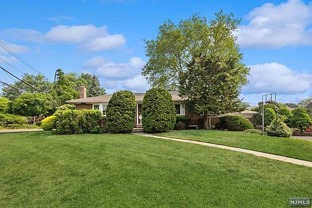 2 Chittenden Rd, Fair Lawn, NJ 07410 | MLS #23017484 | Zillow