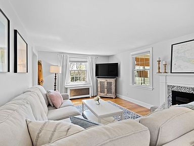 43 Roberts Dr, Weymouth, MA 02190 | Zillow