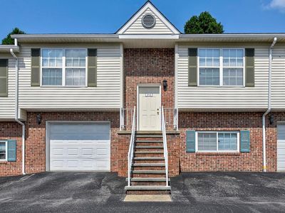 Domain at Town Centre - 5000 Domain Dr Morgantown WV (Updated Daily ...