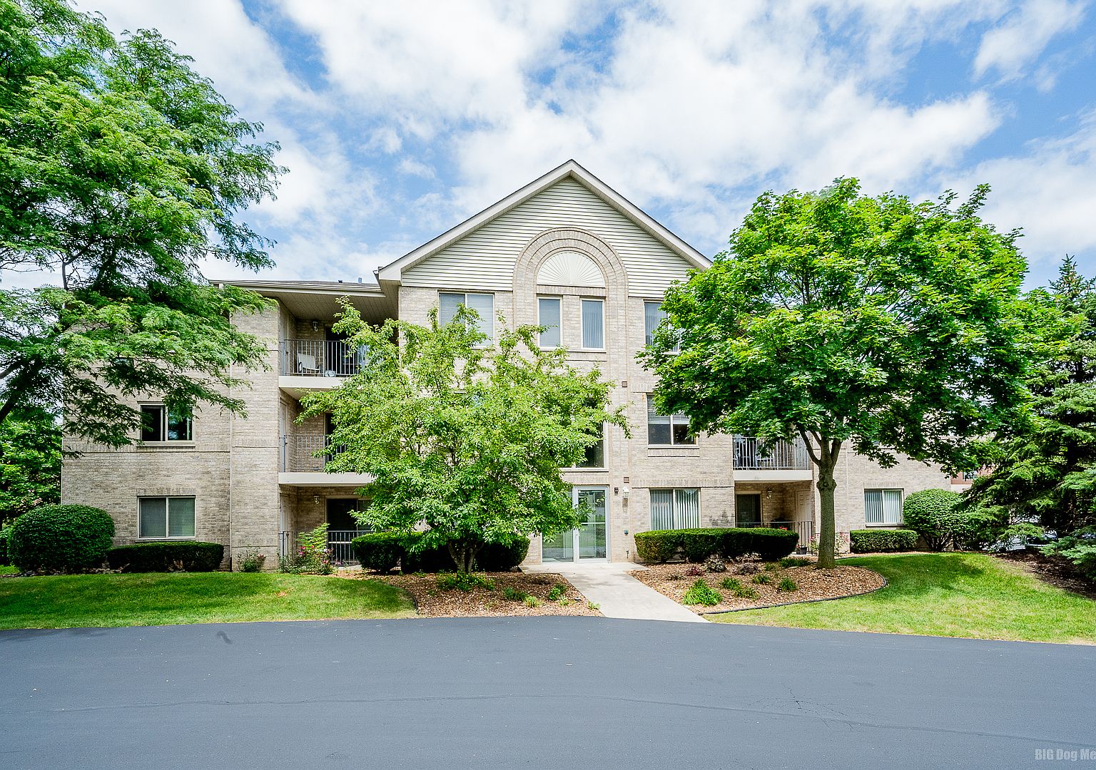 6820 Ridge Point Dr #2-2C, Oak Forest, IL 60452 | MLS #11834753 | Zillow