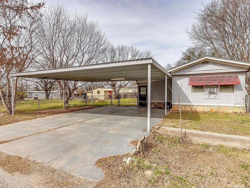 1010 Whippoorwill Dr, Granbury, TX 76049 | MLS #20238001 | Zillow