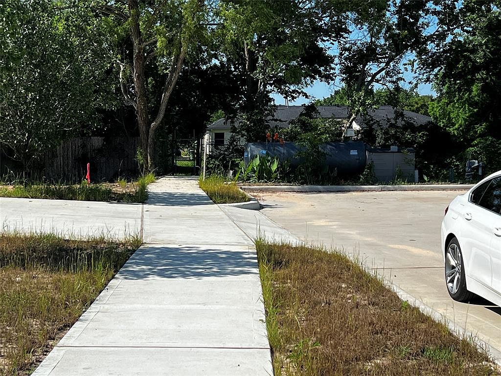 101 Devi Ln, Pearland, TX 77584 | MLS #75841150 | Zillow