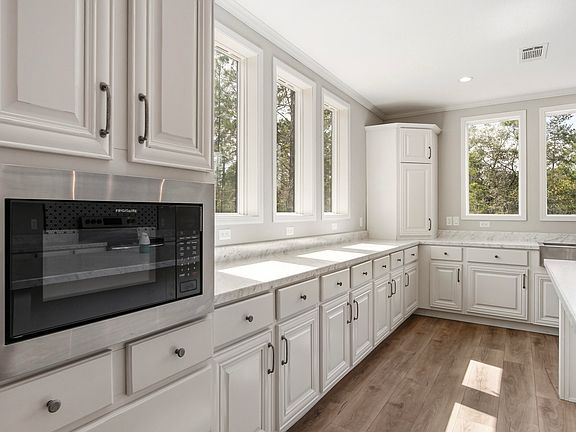 120 W Clover Ln, Defuniak Springs, FL 32433 | MLS #997409 | Zillow