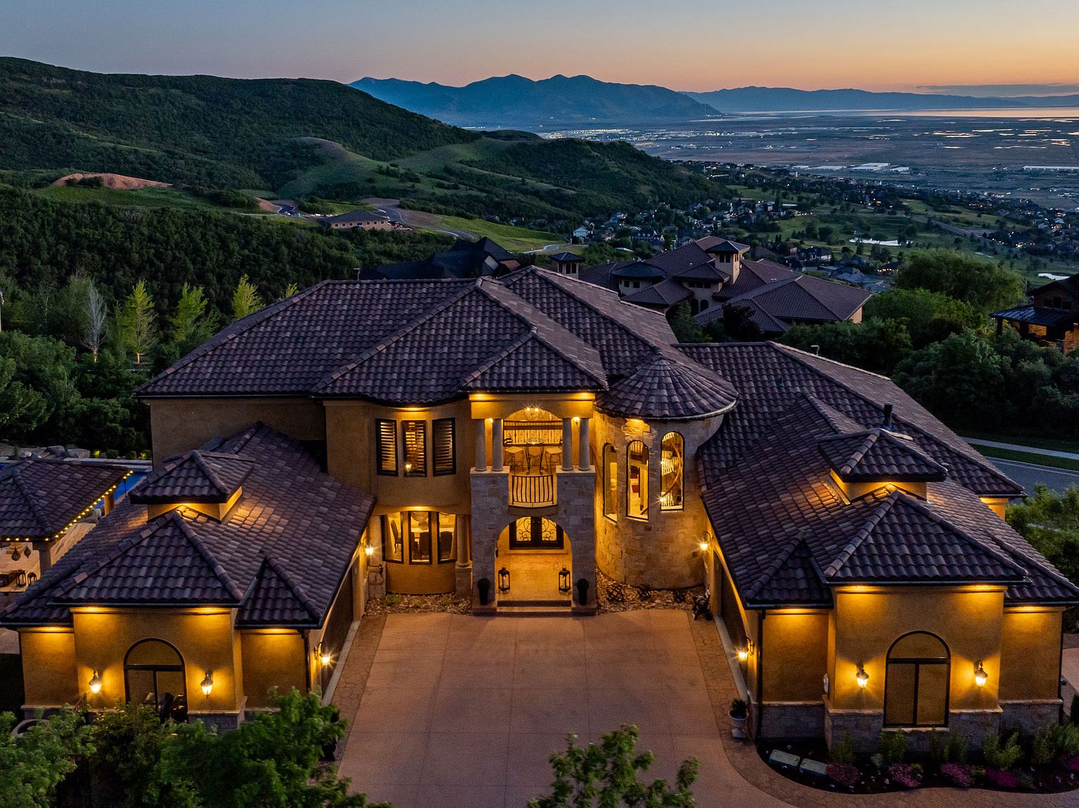4757 Hidden Lake Dr, Bountiful, UT 84010 | Zillow