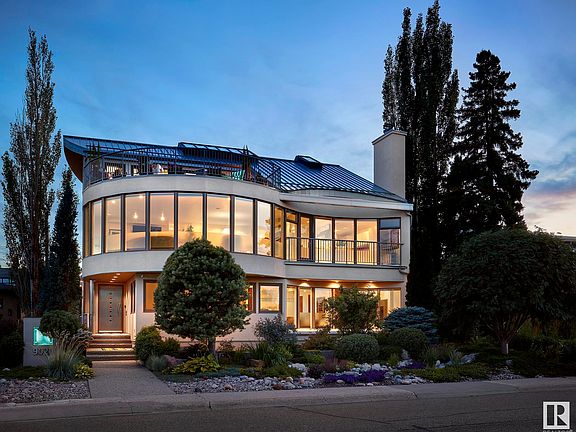 9020 Valleyview Dr NW, Edmonton, AB T5R 5T6 | MLS #E4352972 | Zillow