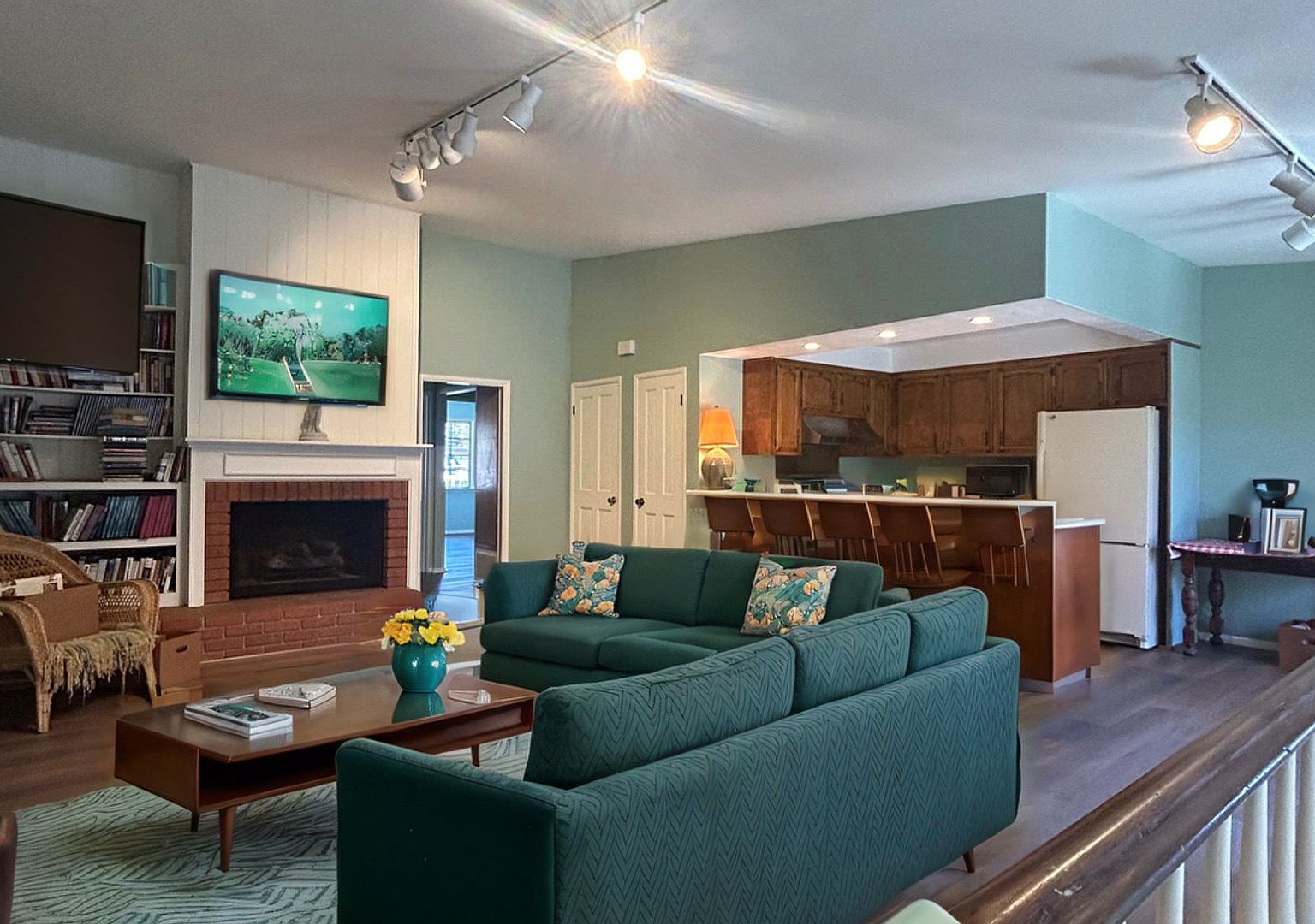 724 Main St, Cambria, CA 93428 | Zillow