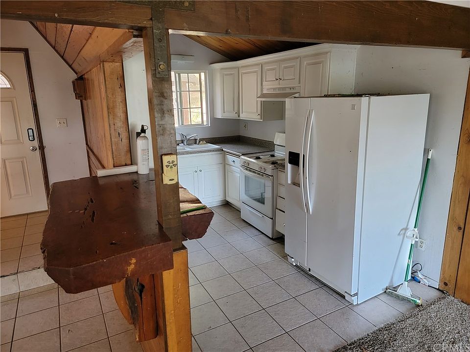 31335 Circle View Dr, Running Springs, CA 92382 | Zillow 31335 Circle View Dr, Running Springs, CA 92382 | Zillow