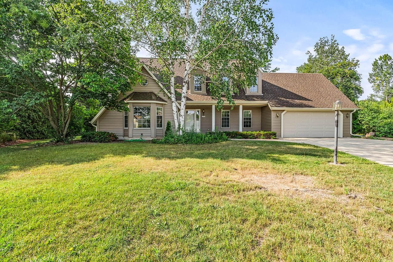 14545 West Maylore COURT, New Berlin, WI 53151 | Zillow