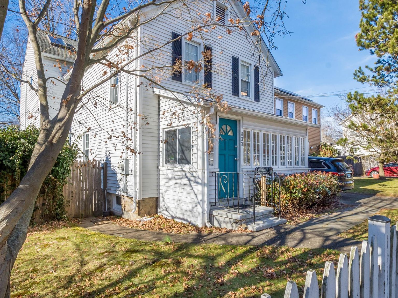 833 Mill Plain Rd, Fairfield, CT 06824 | Zillow