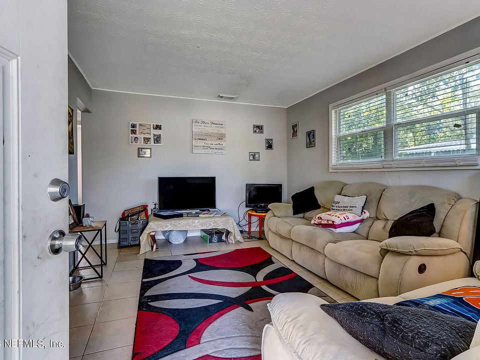 7014 CHRISTOPHER ROBIN DR, Jacksonville, FL 32210 | MLS #1207115 | Zillow