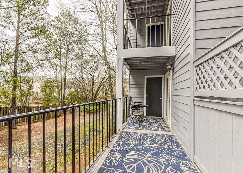 527 Granville Ct Atlanta GA | Zillow