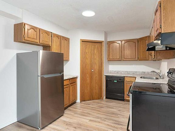 3809 45th St SW #139, Calgary, AB T3E 3H4 | Zillow