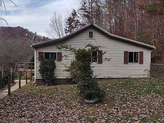 13501 Middle Fork Rd, Helton, KY 40840 | Zillow