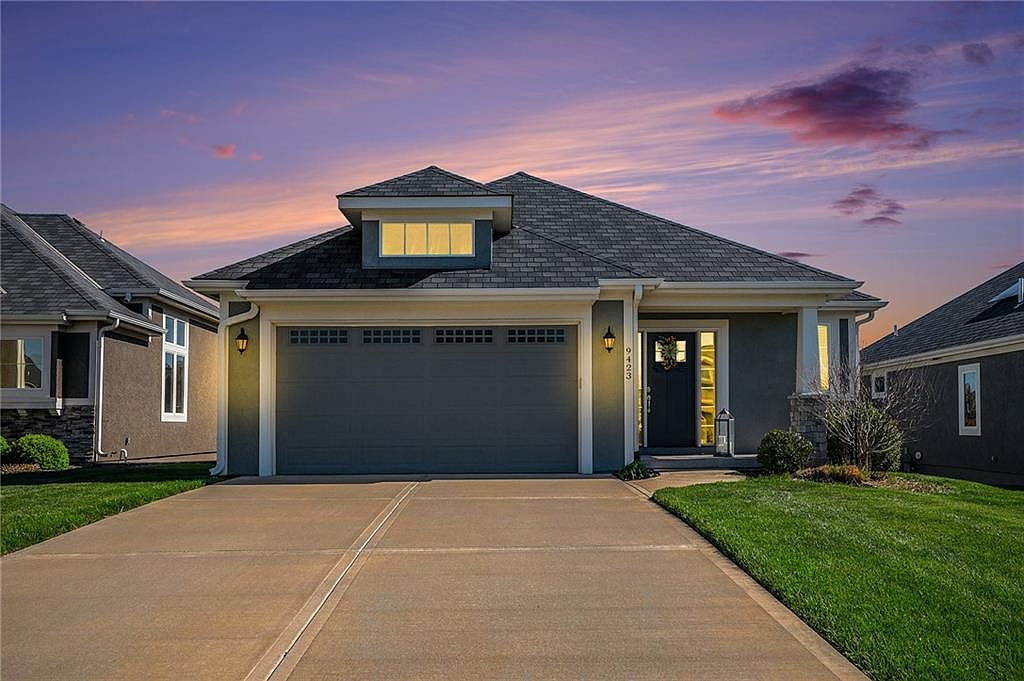 9423 N Bradford Ave, Kansas City, MO 64154 | Zillow