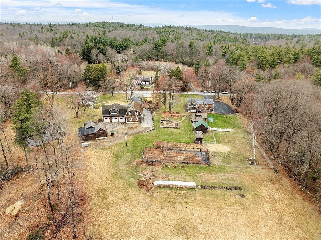 28-30 Bailey Rd, West Townsend, MA 01474 | MLS #73359350 | Zillow
