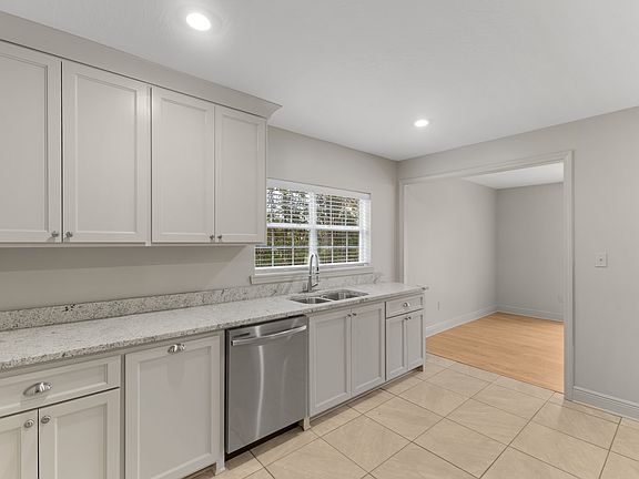 702 E 2nd St, Purvis, MS 39475 | Zillow