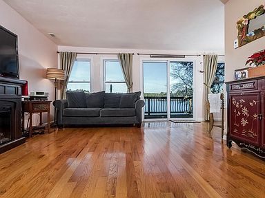 26 Knights Point Rd, Plymouth, MA 02360 | Zillow