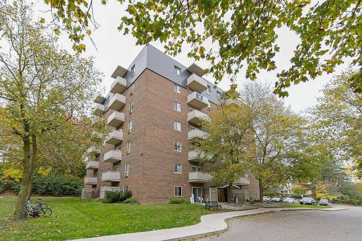 366 Oxford St W, London, ON N6H 1T3 | Zillow