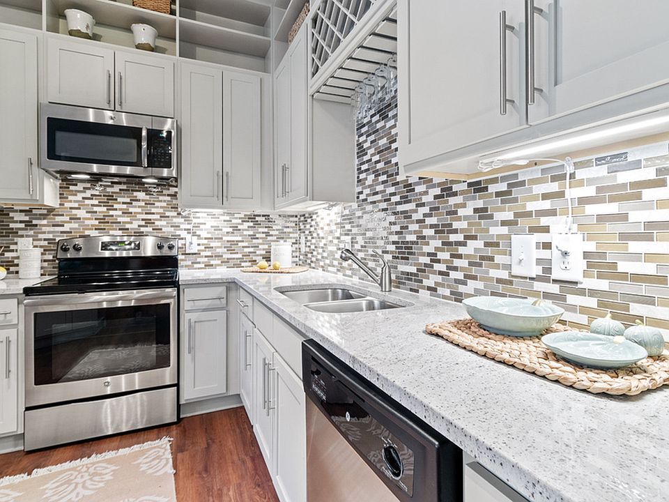 1160 Hammond Apartment Rentals - Sandy Springs, GA | Zillow