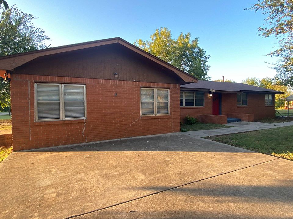 1200 Taylor St, Ryan, OK 73565 | Zillow