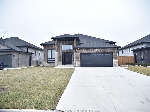409 Thompson Ave, Amherstburg, ON N9V 0G8 | MLS #25007700 | Zillow