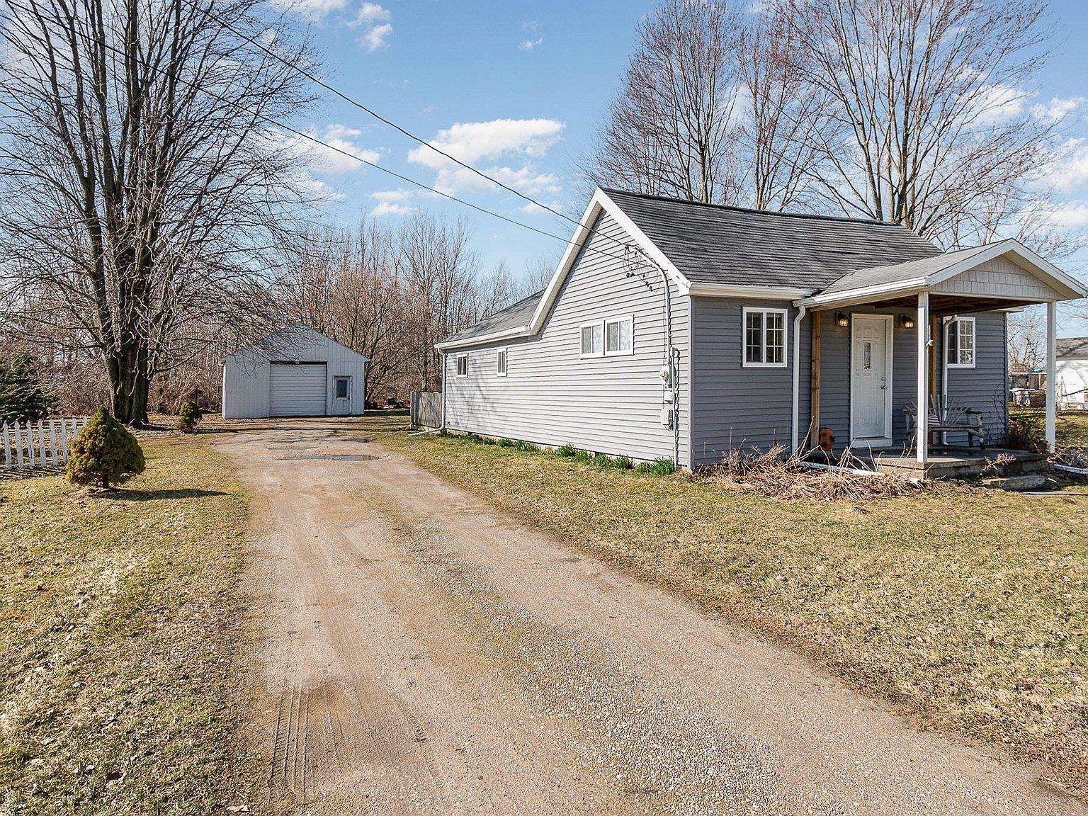 8636 E Monroe Rd, Wheeler, MI 48662 | Zillow