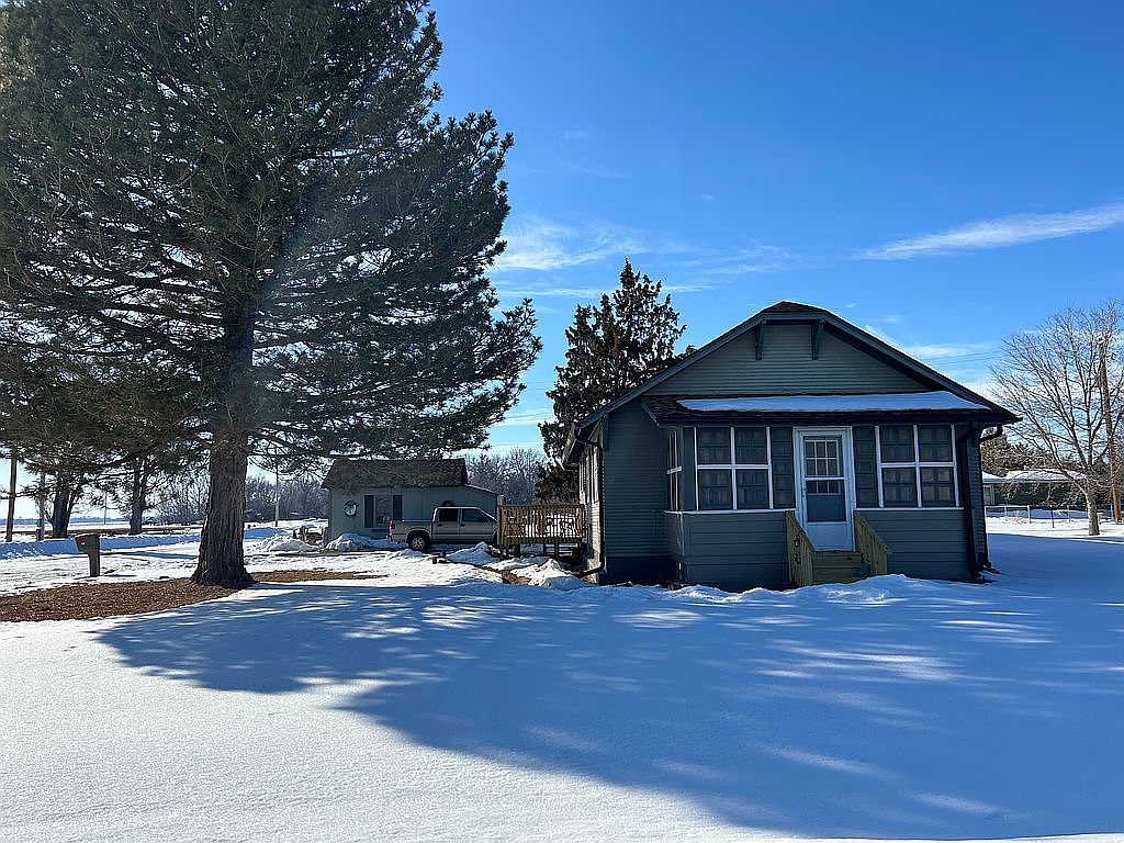 402 Cherry St, Brule, NE 69127 | Zillow