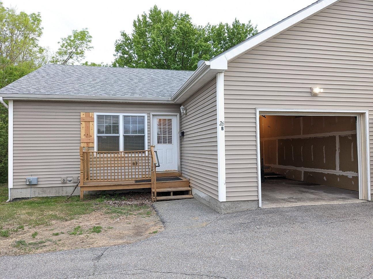 26 College Pkwy, Colchester, VT 05446 | Zillow