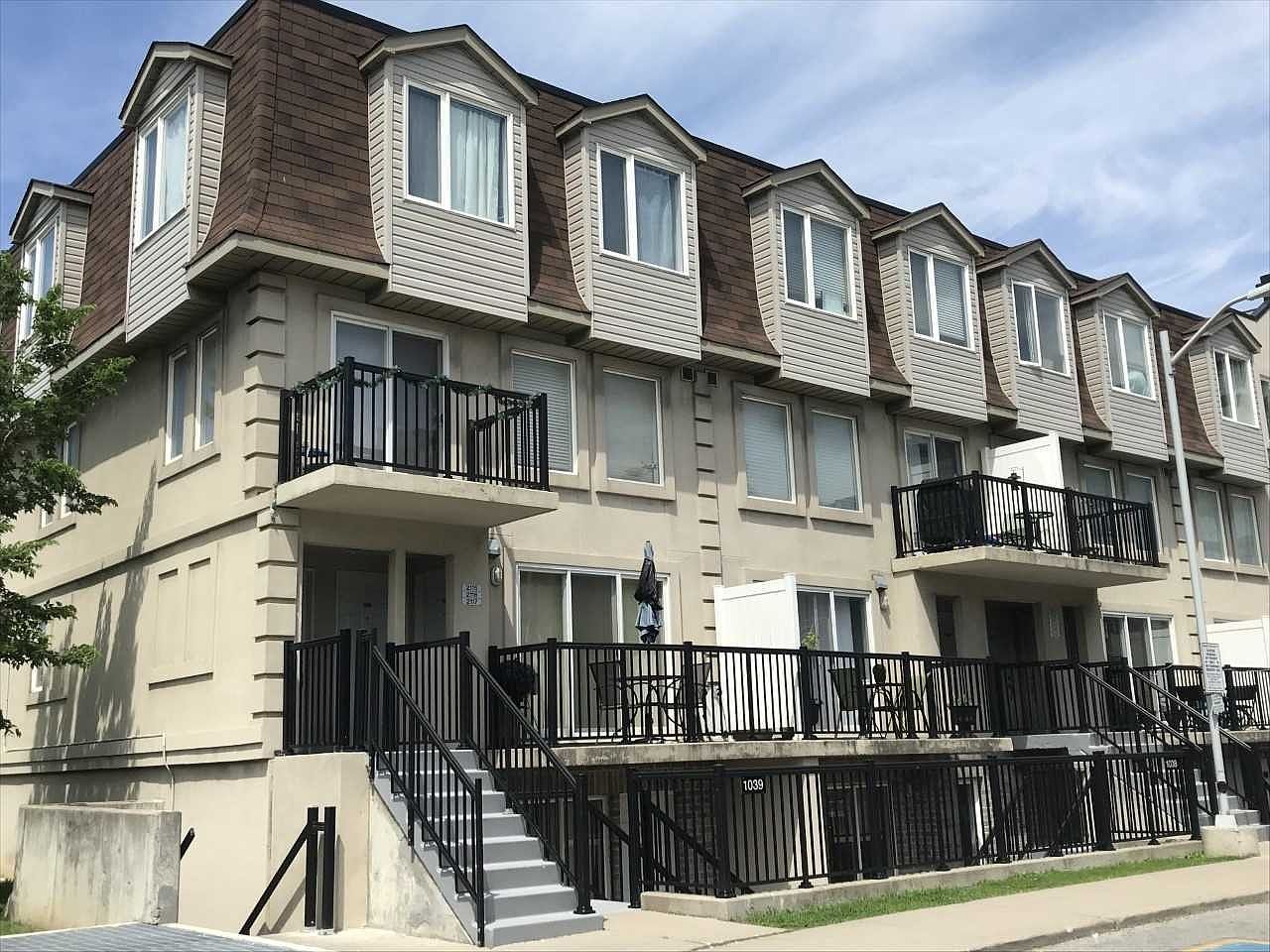 55 George Appleton Way #1038, Toronto, ON M3M 0A2 | Zillow