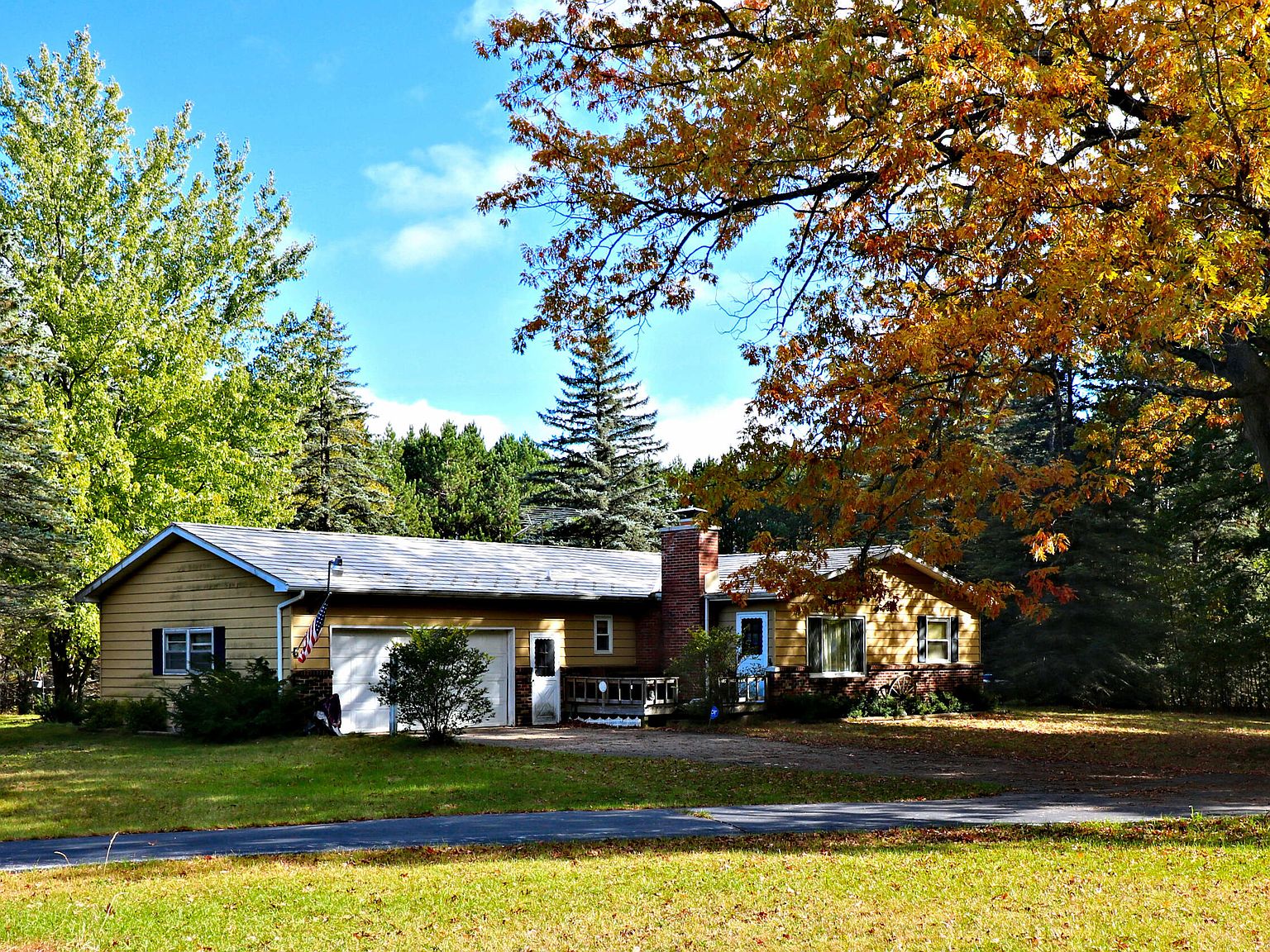 2336 N Harrison Ave, Harrison, MI 48625 | MLS #201827474 | Zillow