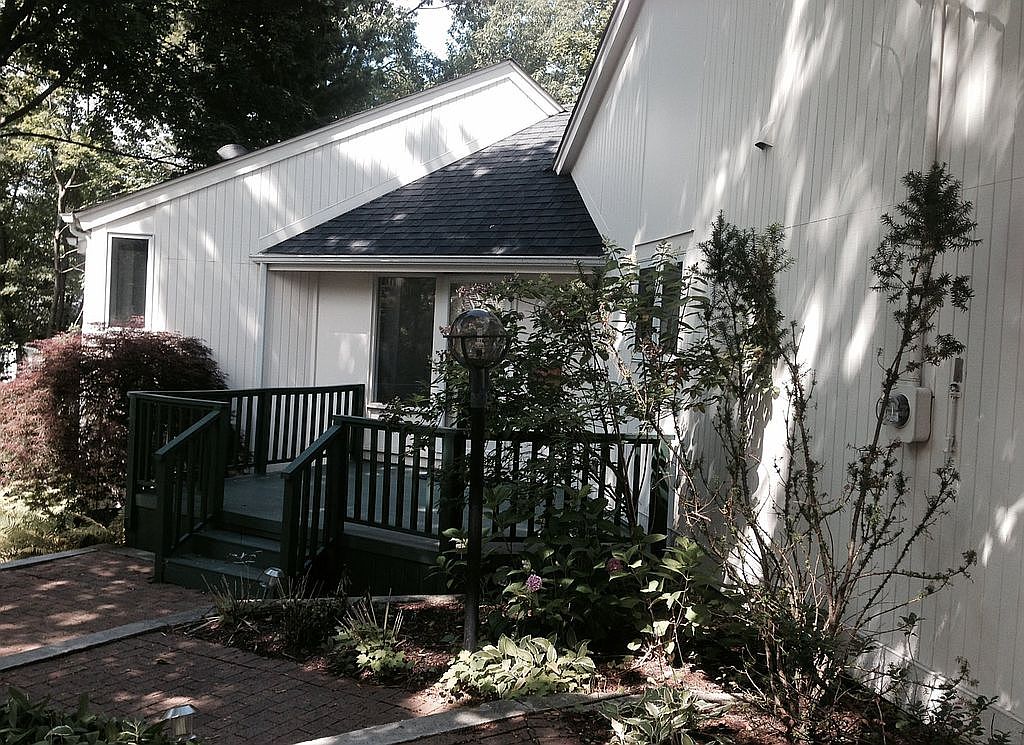 2090 Hawthorne Rd, Toledo, OH 43606 | Zillow