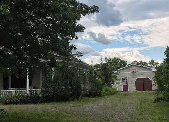 174 Canusa Ave, Beebe Plain, VT 05823 | Zillow