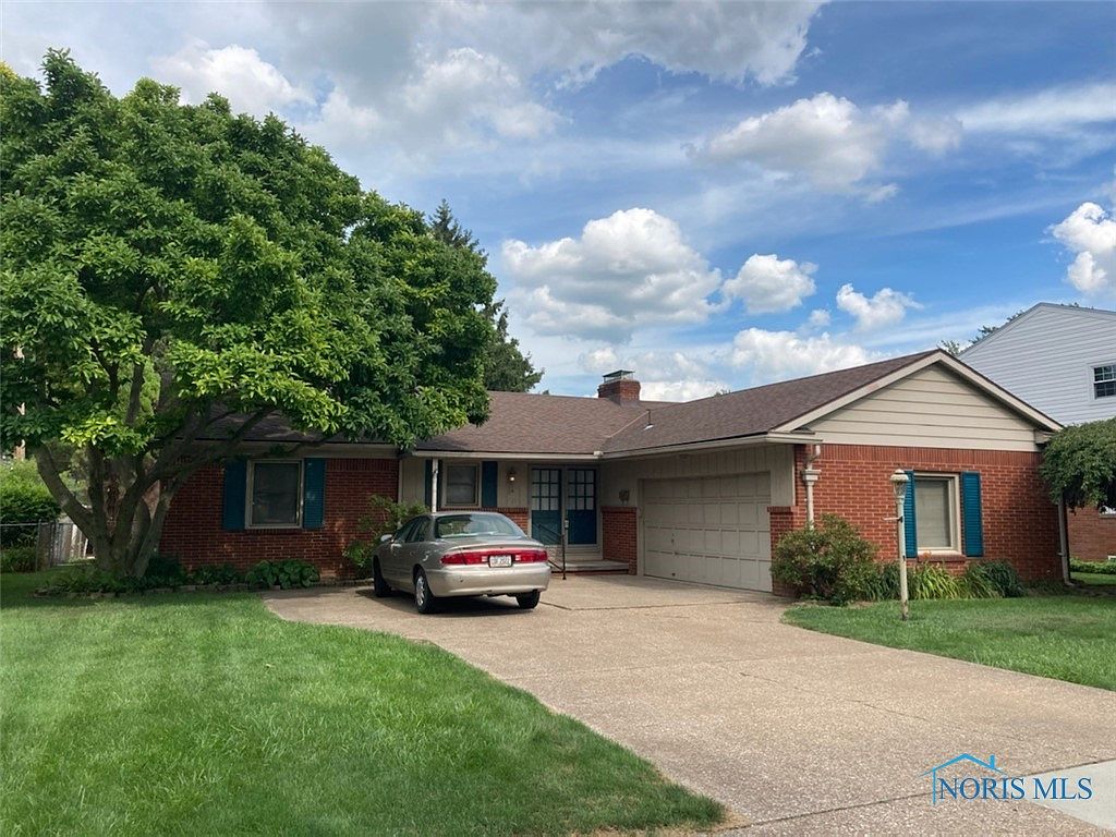 421 S Berlin Ave, Oregon, OH 43616 | Zillow