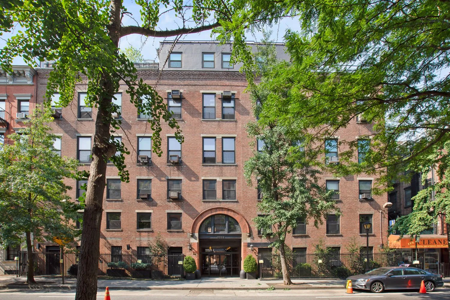 454 West 46th Street #4CS in Hell's Kitchen, Manhattan | StreetEasy