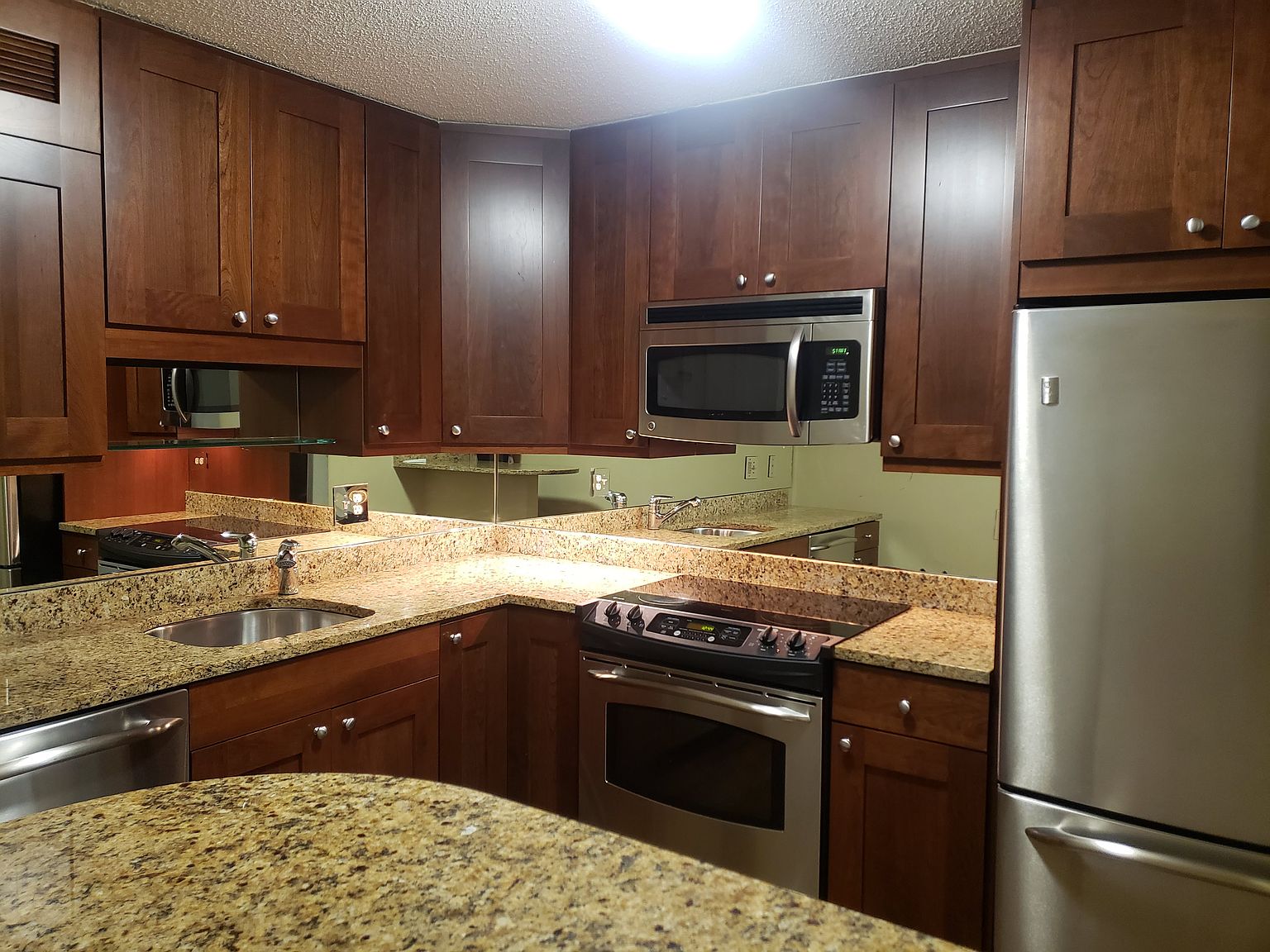 10 E Ontario St APT 4007, Chicago, IL 60611 | Zillow