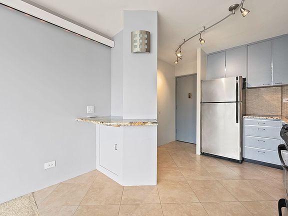 710 Lunalilo St APT 1104, Honolulu, HI 96813 | Zillow