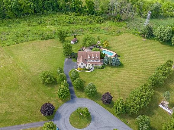 2937 Shirley Ln, Springtown, PA 18081 | Zillow