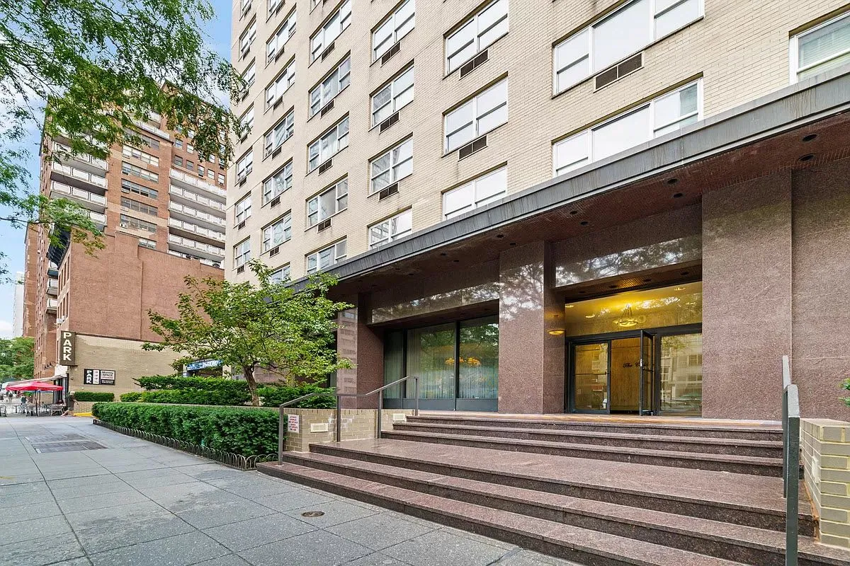 1520 York Avenue #28G28H in Yorkville, Manhattan | StreetEasy