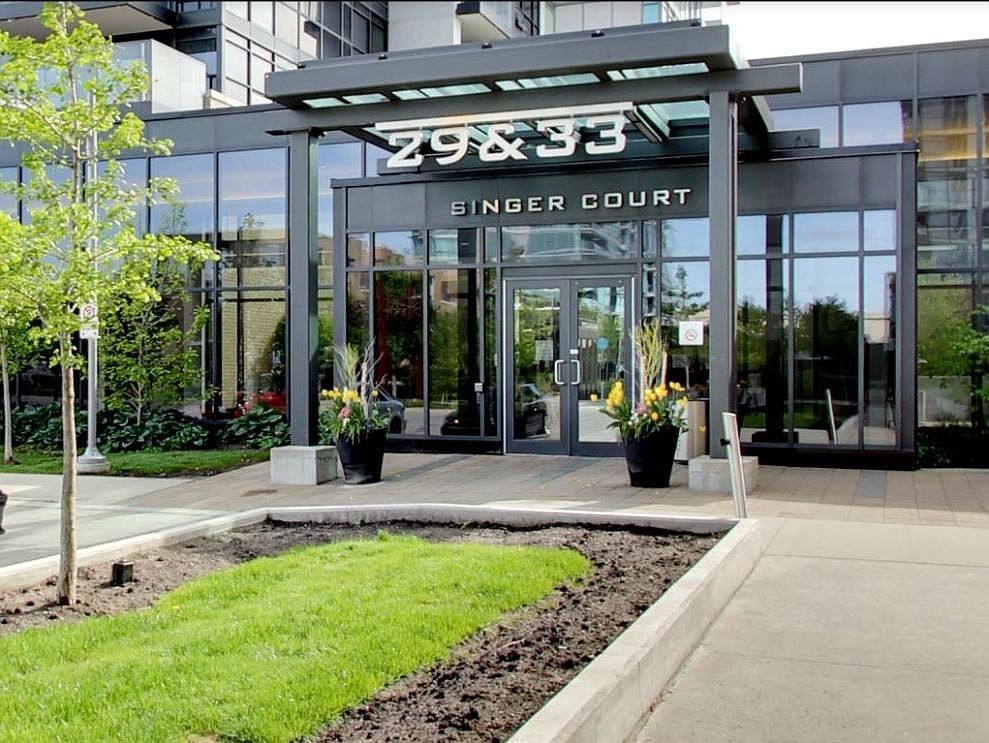 29 Singer Ct, Toronto, ON M2K 0B3 | Zillow