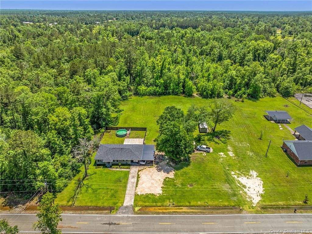 1411 Hargrove Loop, Dequincy, LA 70633 | MLS #SWL25002682 | Zillow