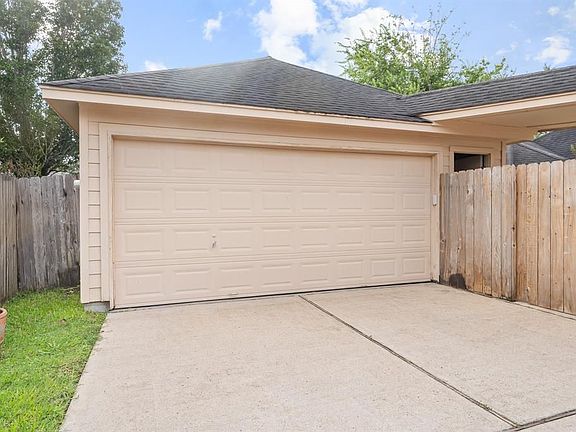 4514 Lake Pinkston Dr, Richmond, TX 77406 | Zillow