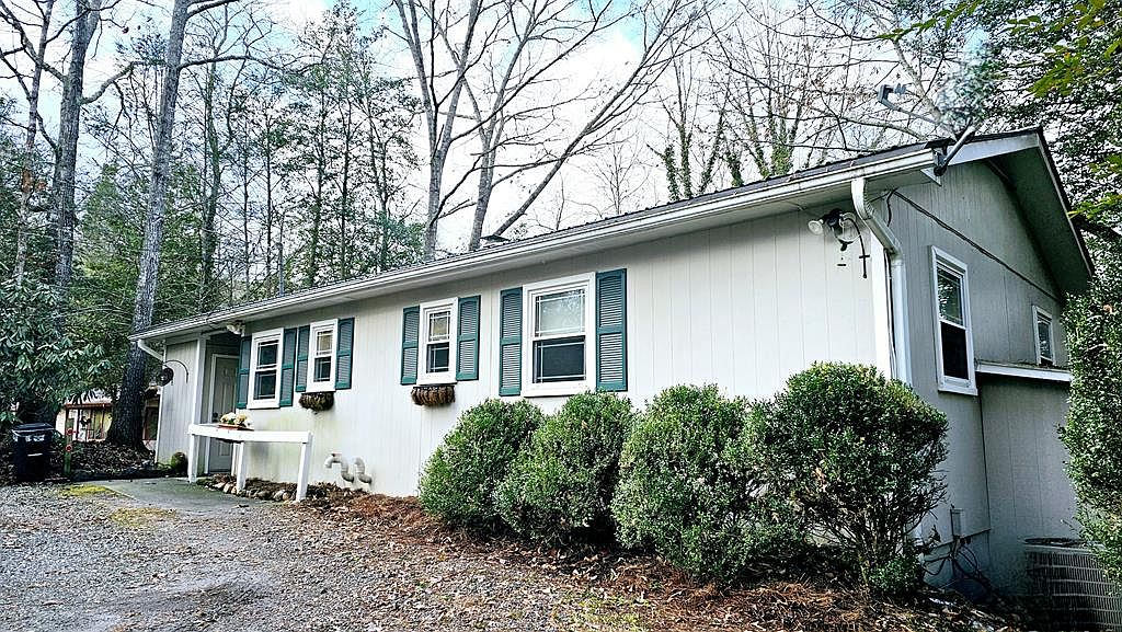 52 Stonebrook Dr, Franklin, NC 28734 | Zillow