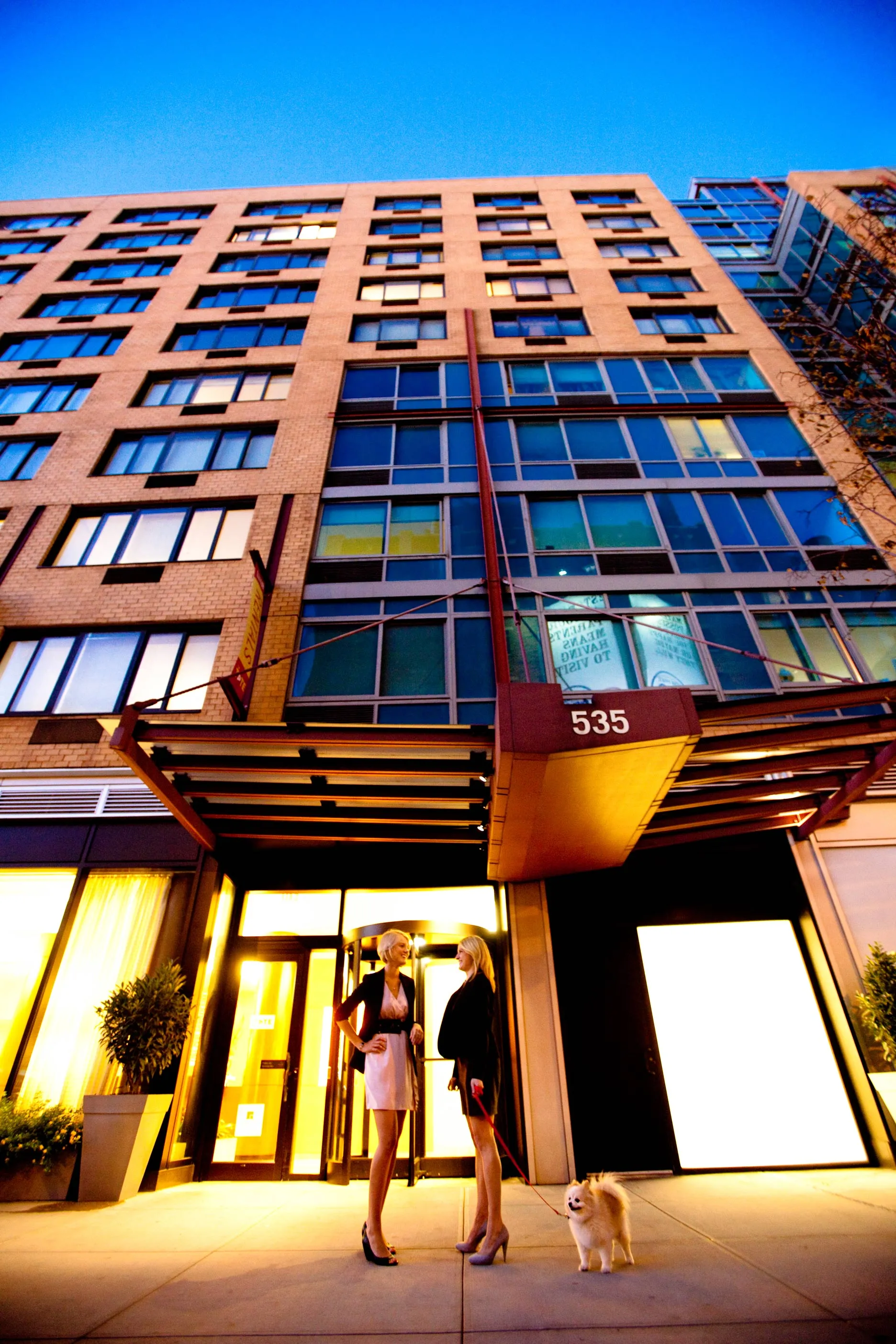 535 W 23rd St