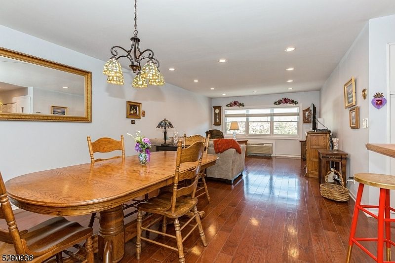 22 Riverside Dr Cranford NJ | Zillow